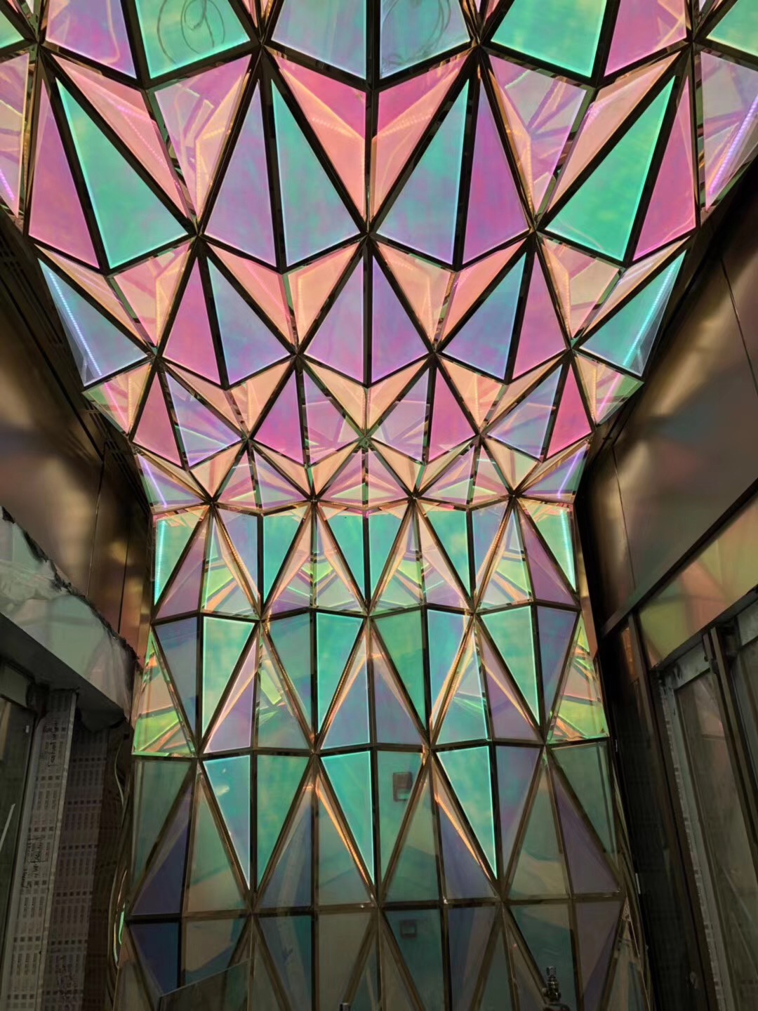 The application of resin plates - Luxface